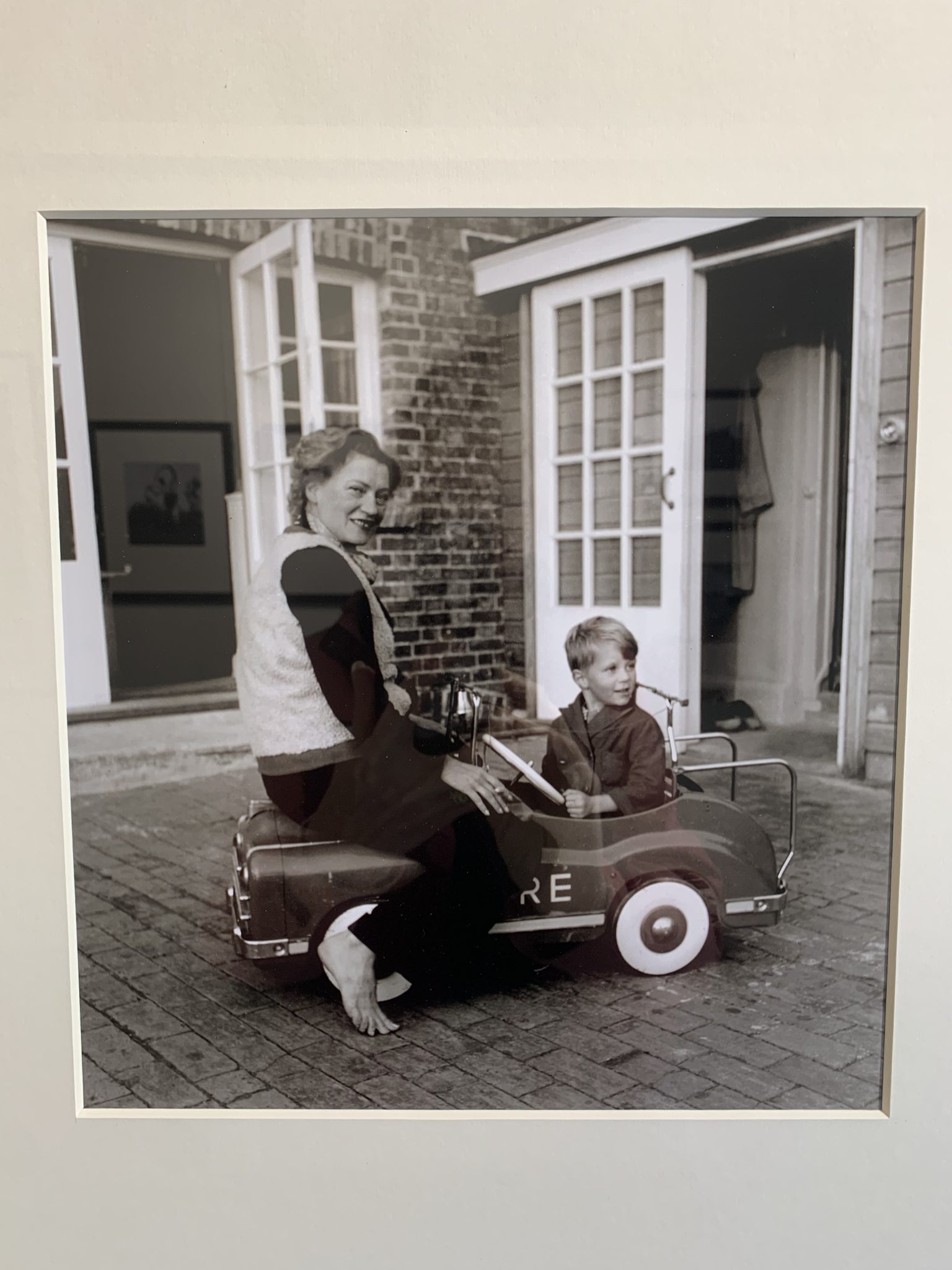 Lee Miller & the Surrealist's Retreat of Farleys House, East Sussex ...