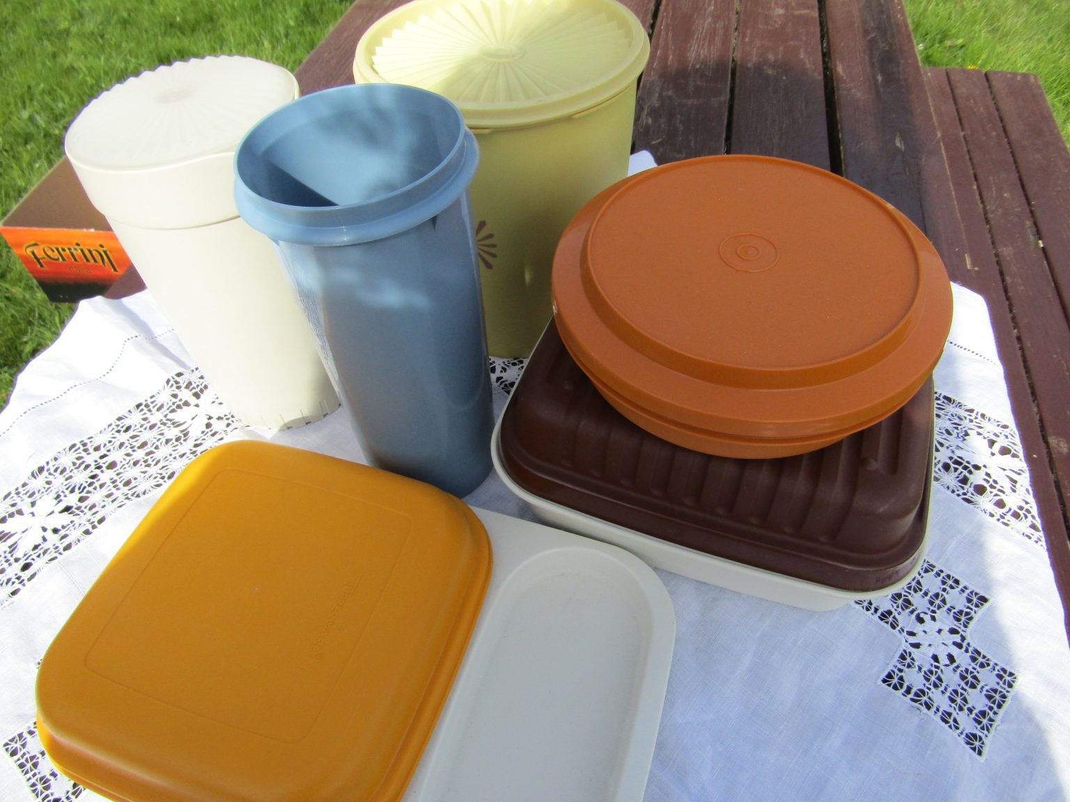 Remembering the Tupperware Party - Unknown Kent & Sussex Magazine